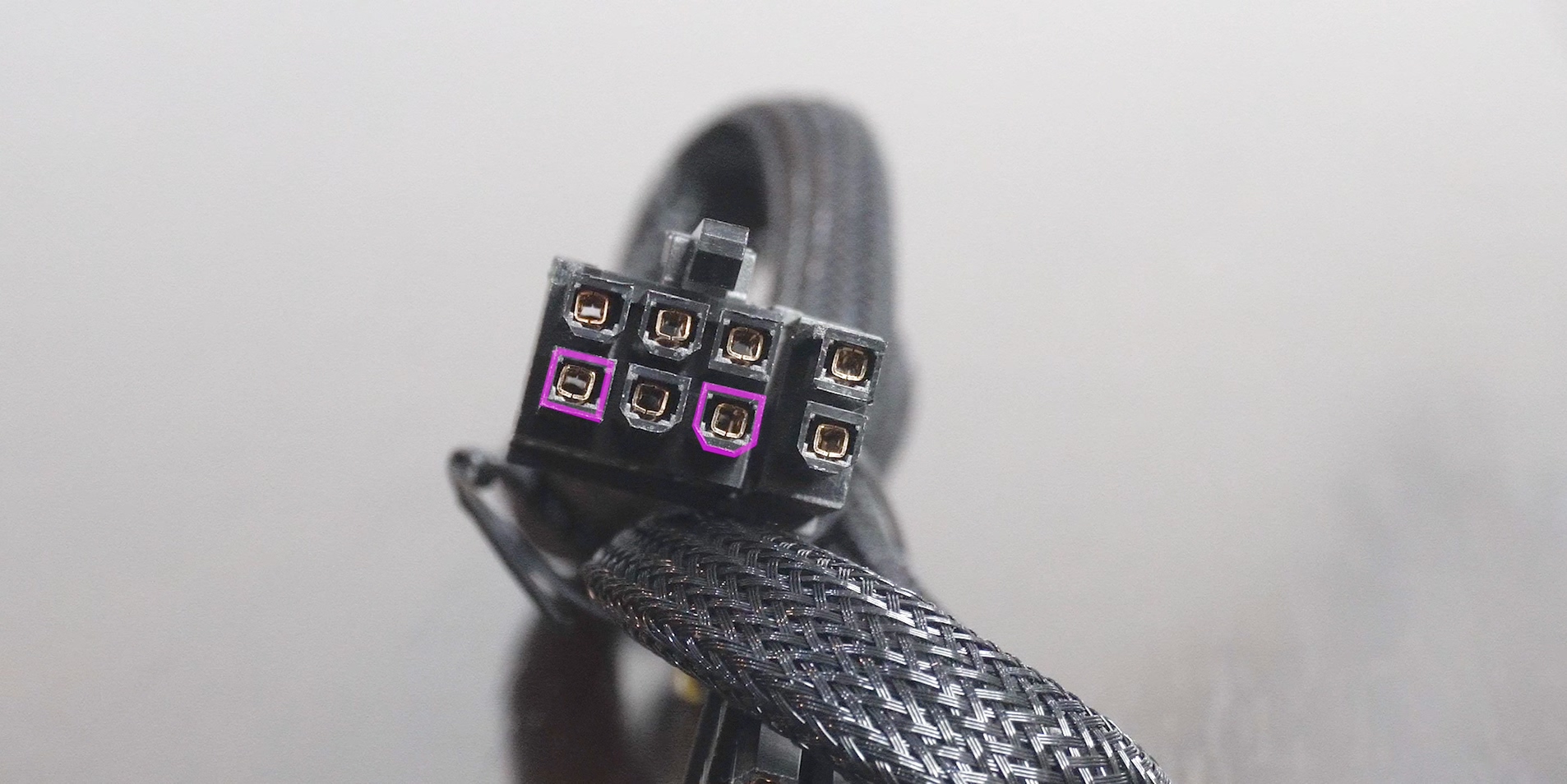 How to install a modular Power Supply ft. Antec 1000 HCG Extreme - Mr MuBot